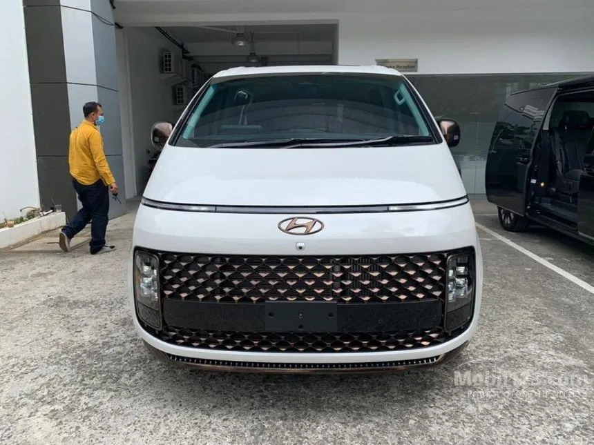 Jual Mobil Hyundai Staria 2021 Signature 9 2.2 di DKI Jakarta Automatic ...