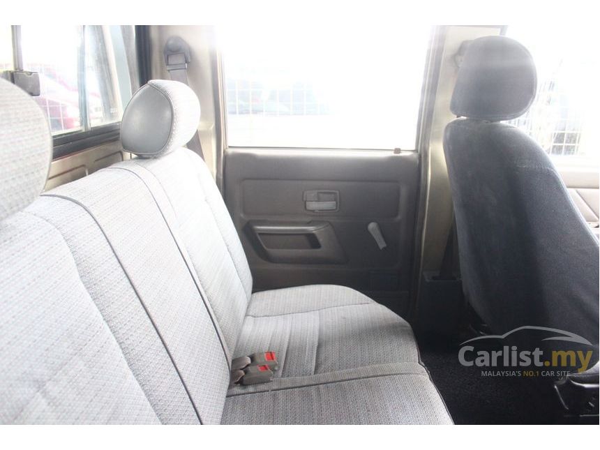 Isuzu Invader 1997 2.8 in Negeri Sembilan Manual Pickup Truck Gold for ...