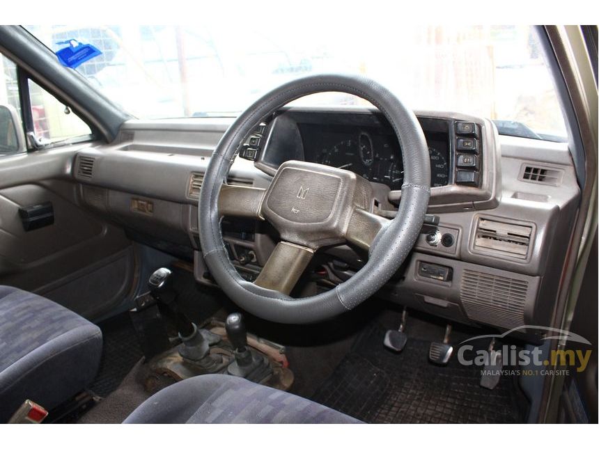 Isuzu Invader 1997 2.8 in Negeri Sembilan Manual Pickup Truck Gold for ...