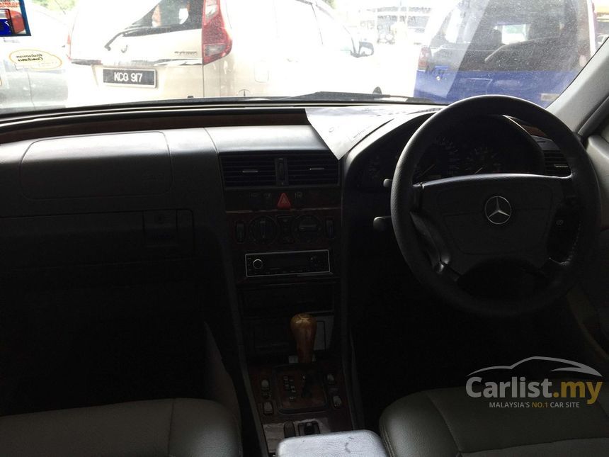Mercedes-Benz C200 2000 Classic 2.0 in Kedah Automatic Sedan Blue for ...