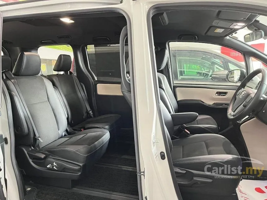Recon 2018 Toyota Noah 2.0 MPV # SI WXB, HALF LEATHER 7 SEATER, GRADE 4.5, ROOF MONITOR - Carlist.my