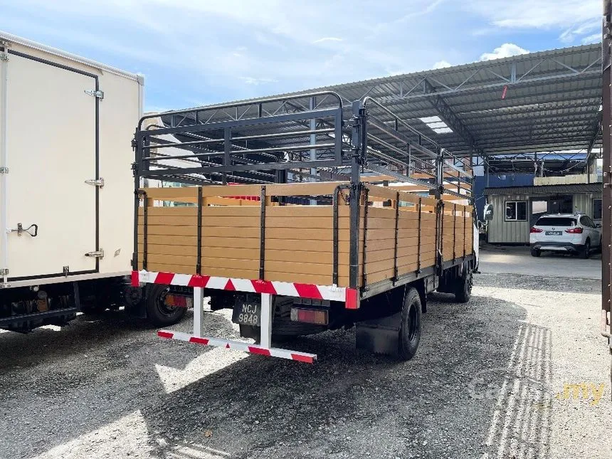 Used 2010 Hino XZU423R 3 Ton 17 Feet Wooden Cargo Steel Railing 7500KG ...