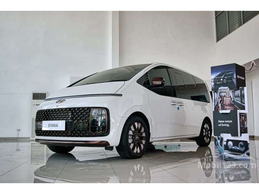 Jual Mobil Hyundai Staria 2024 Signature 7 2.2 di DKI Jakarta Automatic ...