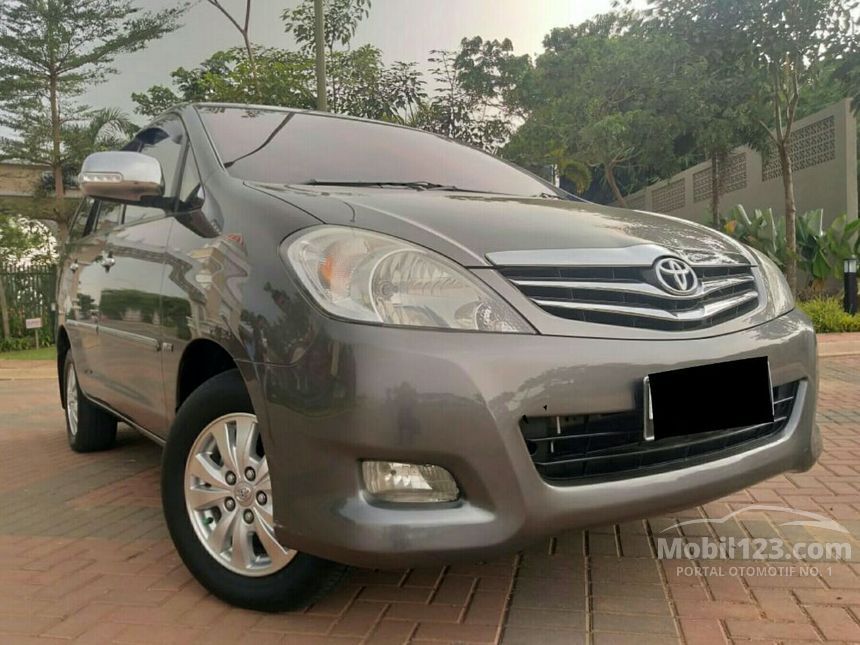 Jual Mobil Toyota Kijang Innova 2010 V 2.0 di Banten Automatic MPV Abu ...