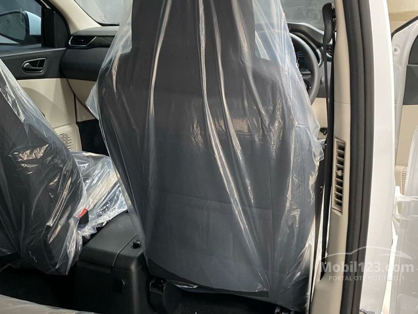 Jual Mobil Renault Triber 2020 RXT 1.0 di Jawa Barat Manual Wagon ...