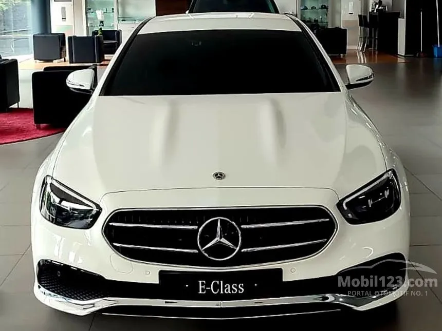 Jual Mobil Mercedes-Benz E200 2022 AMG Line 2.0 di DKI Jakarta Automatic Coupe Putih Rp 995.000. ...
