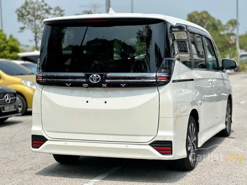 Recon 2022 Toyota Voxy 2.0 S-Z Spec Dynamic Force MPV Unregistered ...