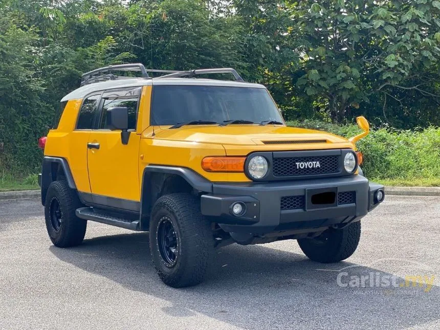 Used 2013 Toyota FJ Cruiser 4.0 SUV - Carlist.my