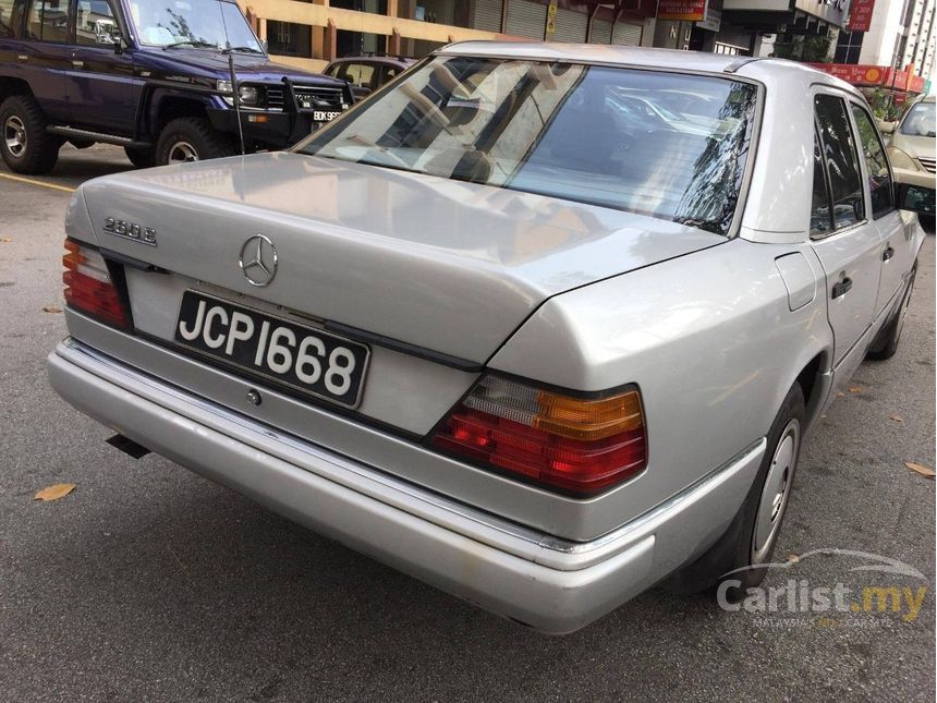 Mercedes-Benz 260E 1992 2.6 in Selangor Automatic Sedan Silver for RM ...