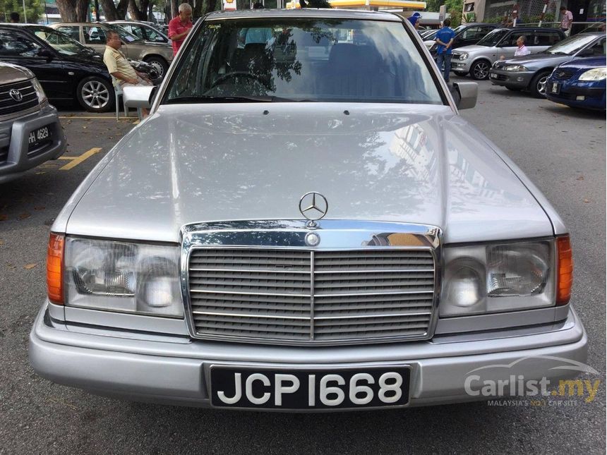 Mercedes-Benz 260E 1992 2.6 in Selangor Automatic Sedan Silver for RM ...