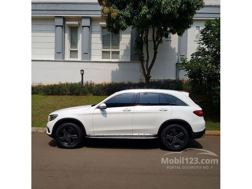 Jual Mobil Mercedes-Benz GLC200 2017 Exclusive 2.0 di Banten Automatic ...