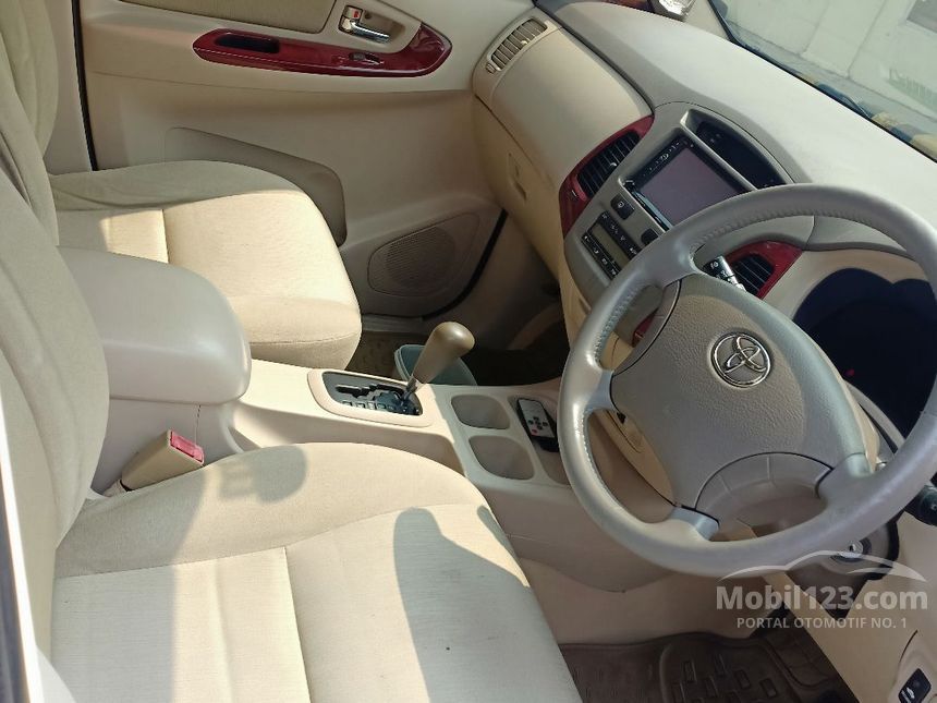 Jual Mobil Toyota Kijang Innova 2006 V 2.0 di DKI Jakarta Automatic MPV ...