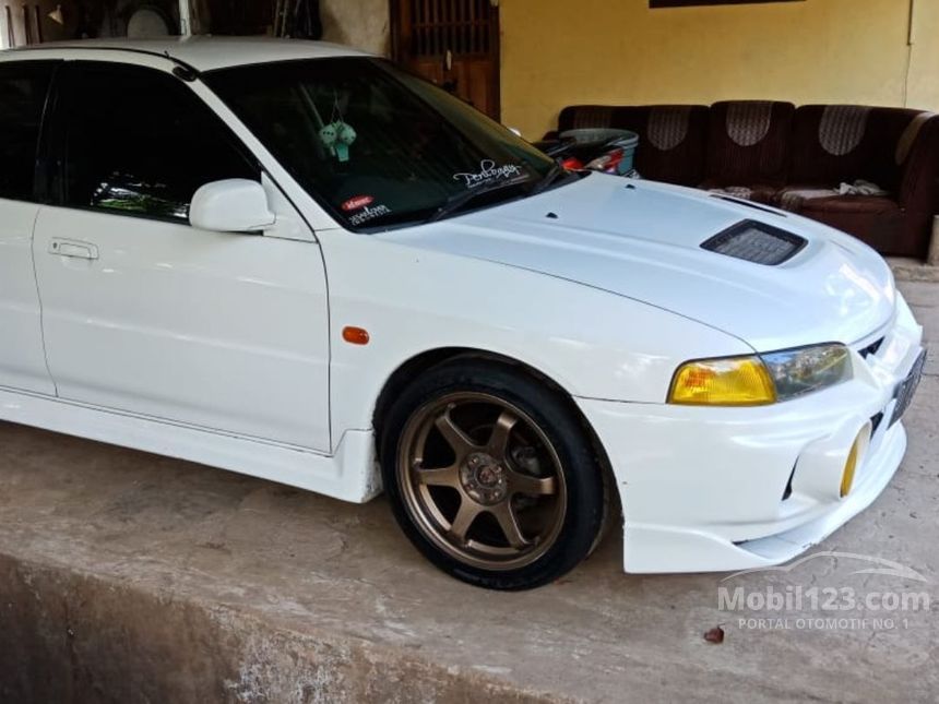 Jual Mobil Mitsubishi Lancer 2001 SEi 1.6 di Jawa Barat Manual Sedan ...