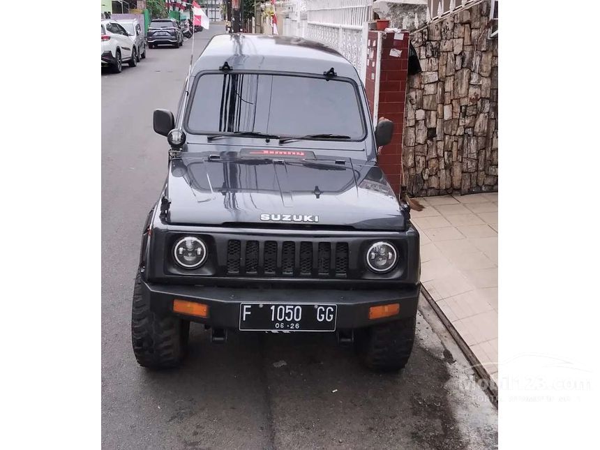 Jual Mobil Suzuki Katana 1996 GX 1.0 di DKI Jakarta Manual SUV Hitam Rp ...