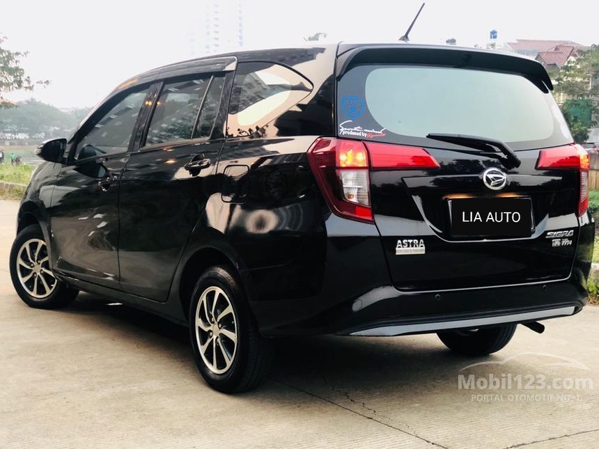 Jual Mobil Daihatsu Sigra 2017 R 1.2 di DKI Jakarta Automatic MPV Hitam ...