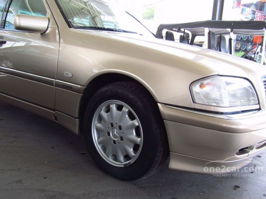 Mercedes-Benz C240 2001 2.4 in กรุงเทพและปริมณฑล Automatic Sedan สีทอง ...