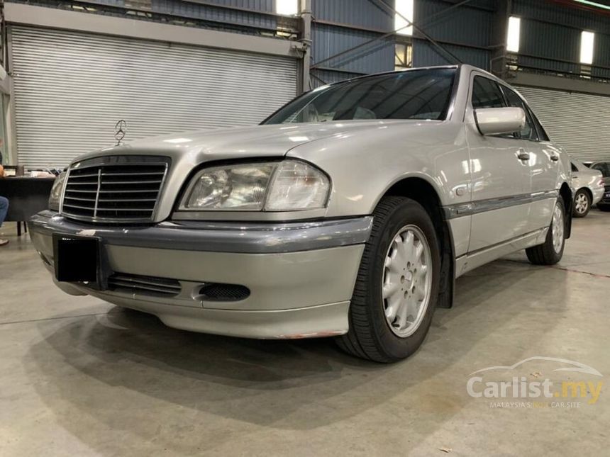 Mercedes-Benz C200 2000 Classic 2.0 in Selangor Automatic Sedan Silver ...
