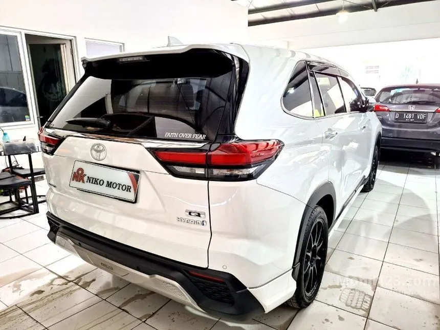 Jual Mobil Toyota Kijang Innova Zenix 2022 Q HV TSS Modellista 2.0 di ...