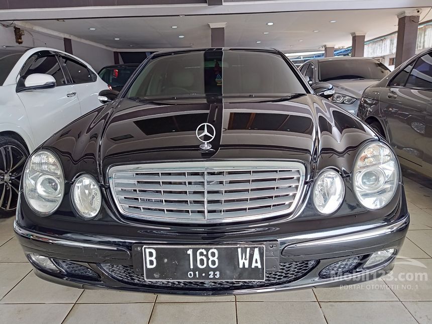 Jual Mobil Mercedes-Benz E260 2003 E260 2.6 di DKI Jakarta Automatic Sedan Hitam Rp 135.000.000 ...