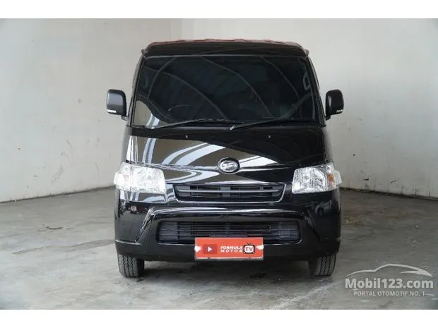 Jual Daihatsu Gran Max Mini Bus D Front Facing Bekas 2023 di Indonesia ...