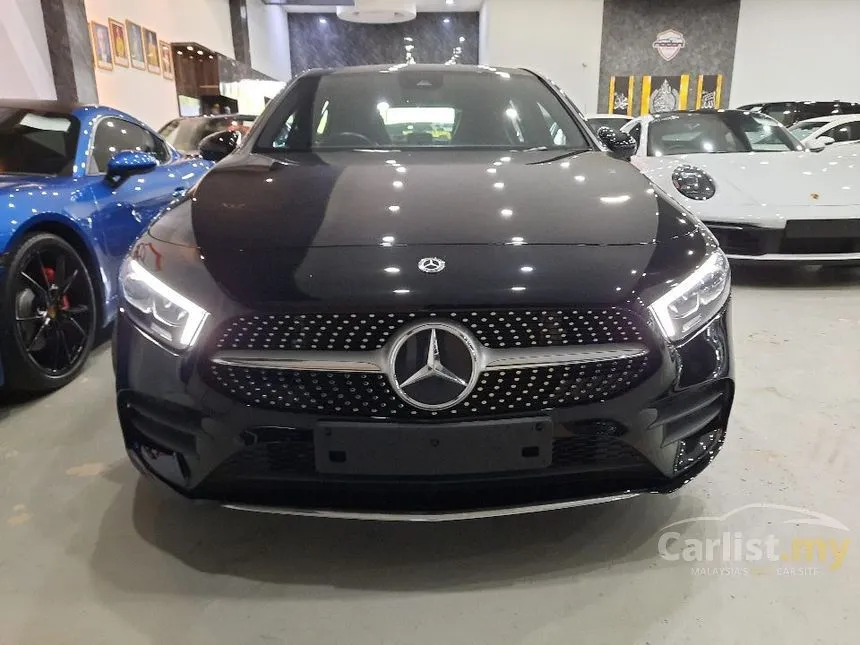 Recon 2018 Mercedes-Benz A250 2.0 AMG Hatchback Unregister ** Leather Seat With Alcantara ...