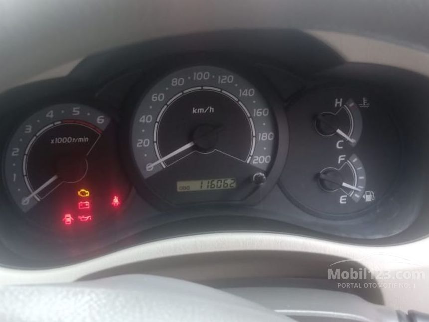 Jual Mobil Toyota Kijang Innova 2009 E 2.5 di Jawa Barat Manual MPV Abu ...