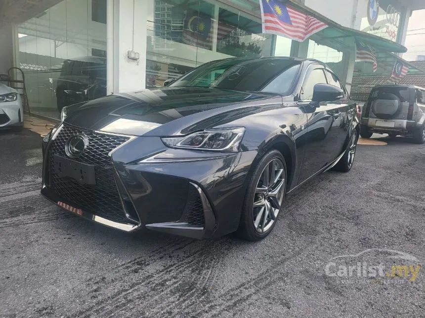 Recon 2019 Lexus IS300 2.0 F Sport MARK LEVINSON GRADE 4.5 - Carlist.my