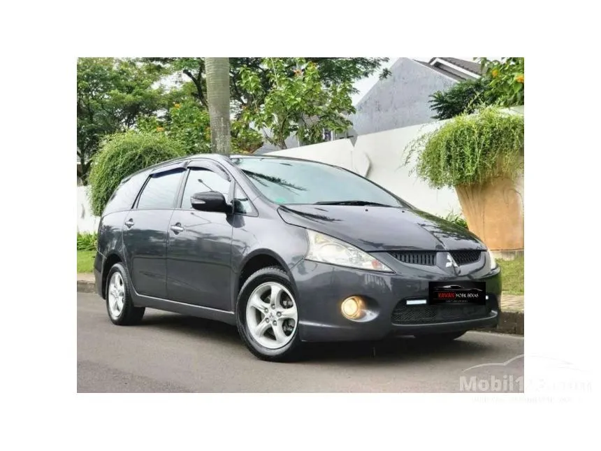 Jual Mobil Mitsubishi Grandis 2010 GLS 2.4 di Banten Automatic MPV Abu ...