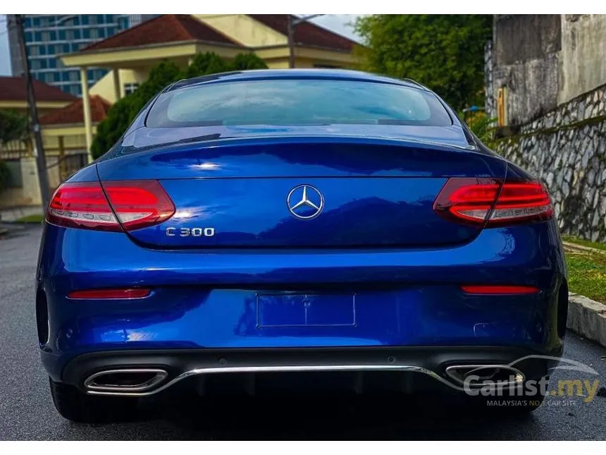 Recon NFC CHARGING MULTI BEAM HEADLAMP NICE COLOR 2019 Mercedes-Benz ...