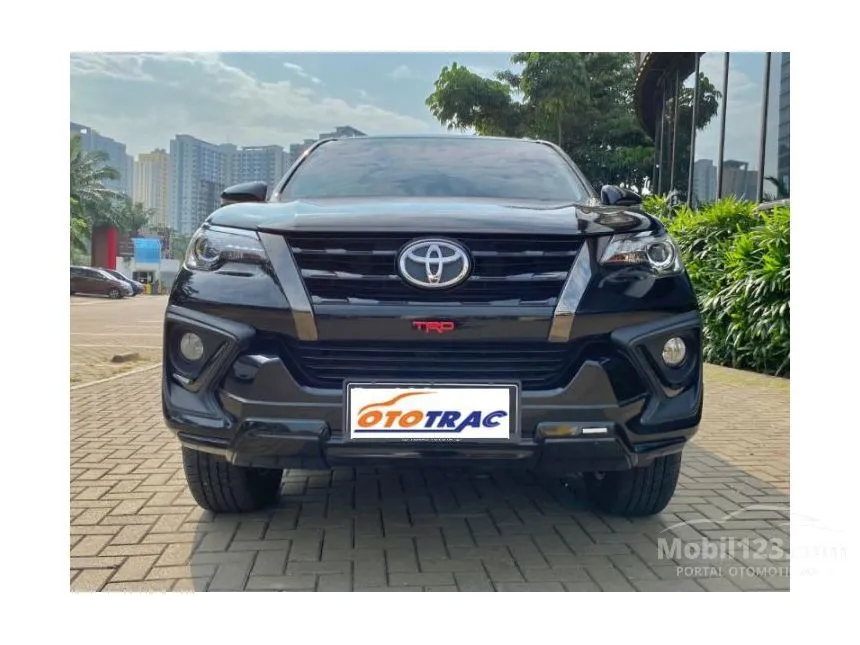 Jual Mobil Toyota Fortuner 2020 TRD 2.4 di Banten Automatic SUV Hitam ...