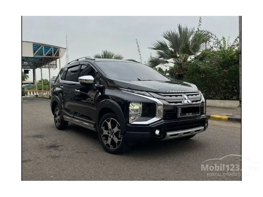 Jual Mobil Mitsubishi Xpander 2021 CROSS Premium Package 1.5 di DKI ...