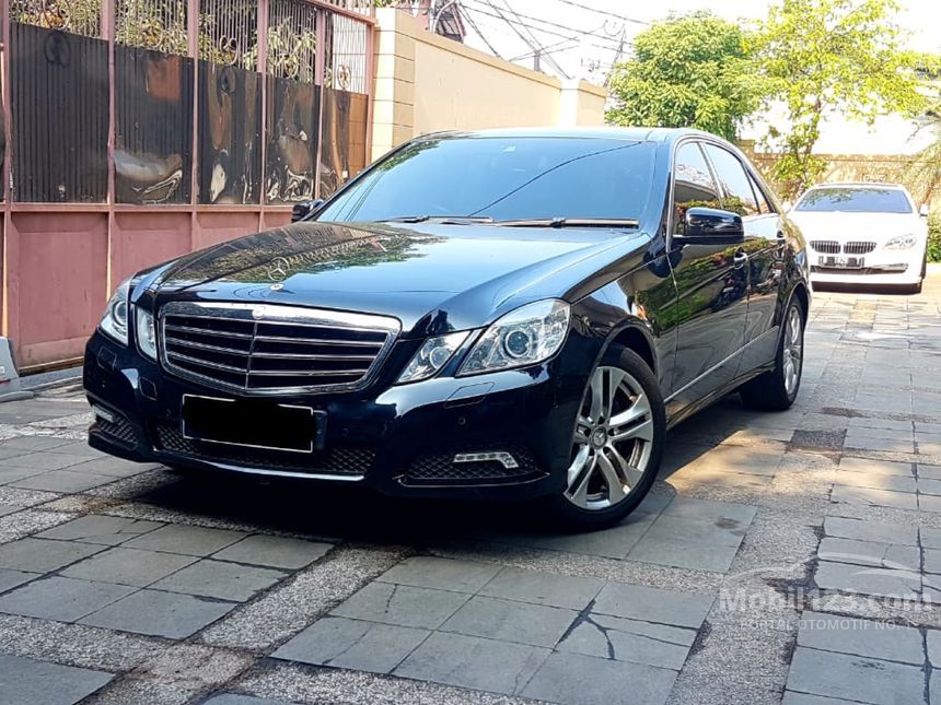 Jual Mobil Mercedes-Benz E300 2011 Avantgarde AMG 3.0 di DKI Jakarta ...