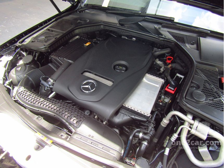 Mercedes-Benz C180 2014 W205 (ปี 14-19) 1.6 เกียร์อัตโนมัติ สีดำ ...