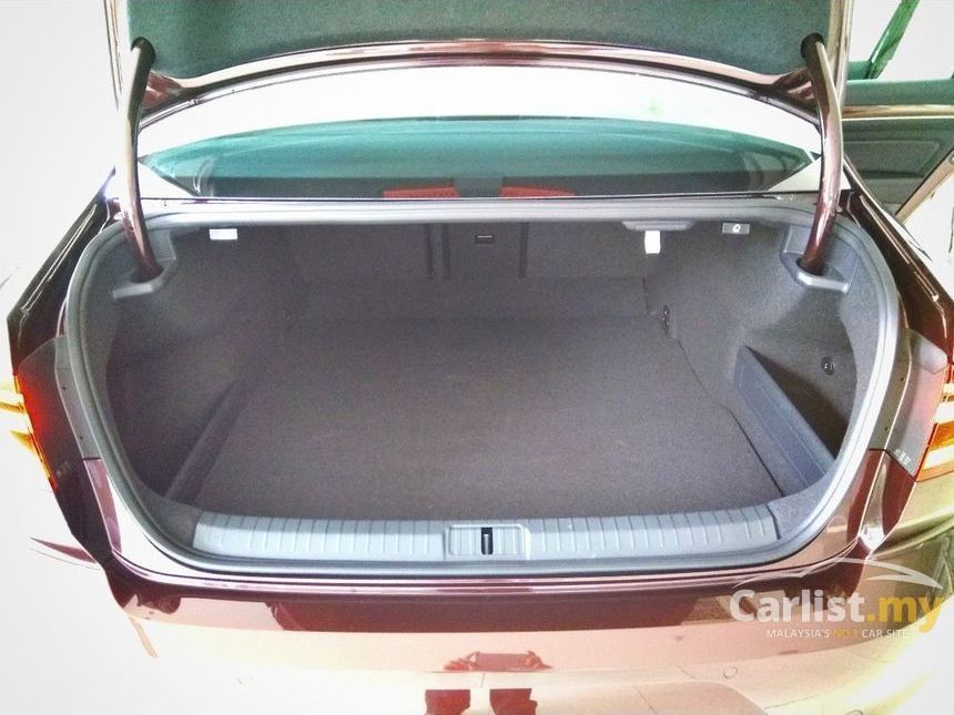 Volkswagen Passat 2018 380 TSI Highline 2.0 in Penang Automatic Sedan ...