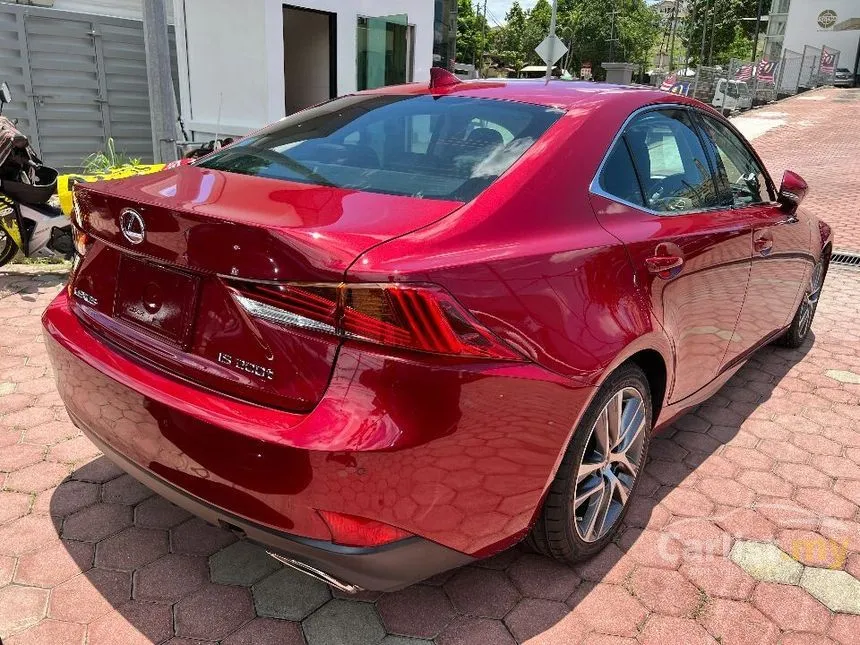 Recon 2017 Lexus IS200t 2.0 Luxury Sedan (F-SPORT GRILL/SUNROOF/POWER ...