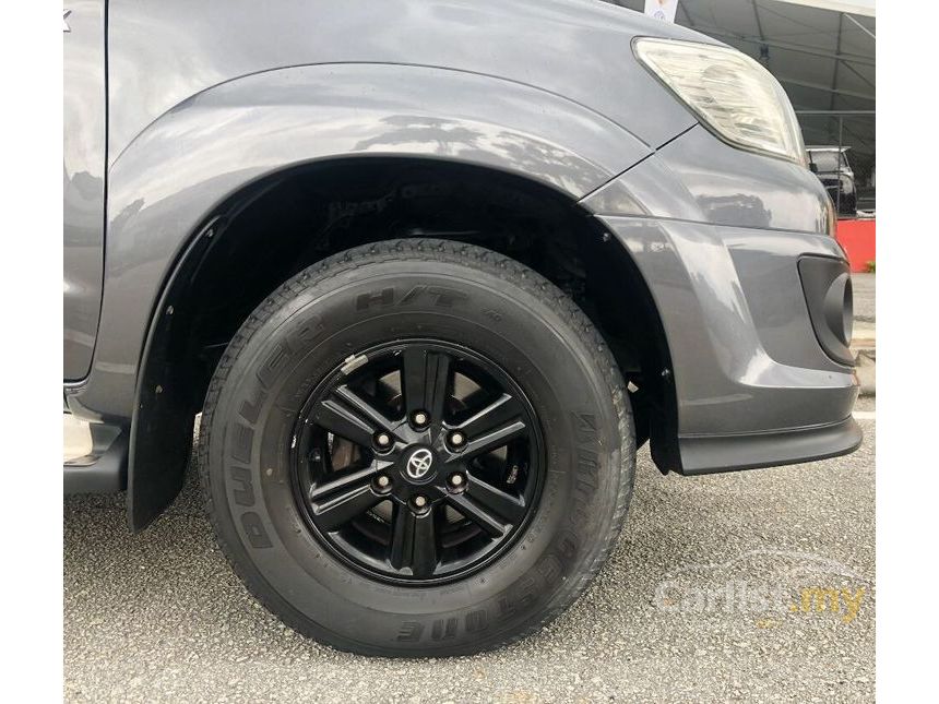 Toyota Hilux 2015 G VNT 2.5 在（state） Auto自动挡 Pickup Truck Grey 于（价格 ...