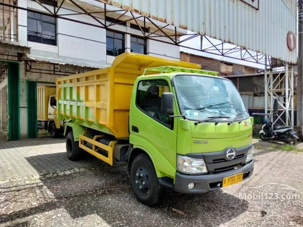 Jual Hino Dutro 130 HD Trucks Bekas di Indonesia Harga Murah, Kondisi ...