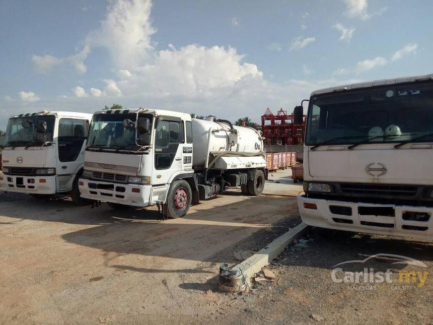 Used Compactor Lorry & RORO Lorry (Lori Sampah) & Desludging Tanker ...