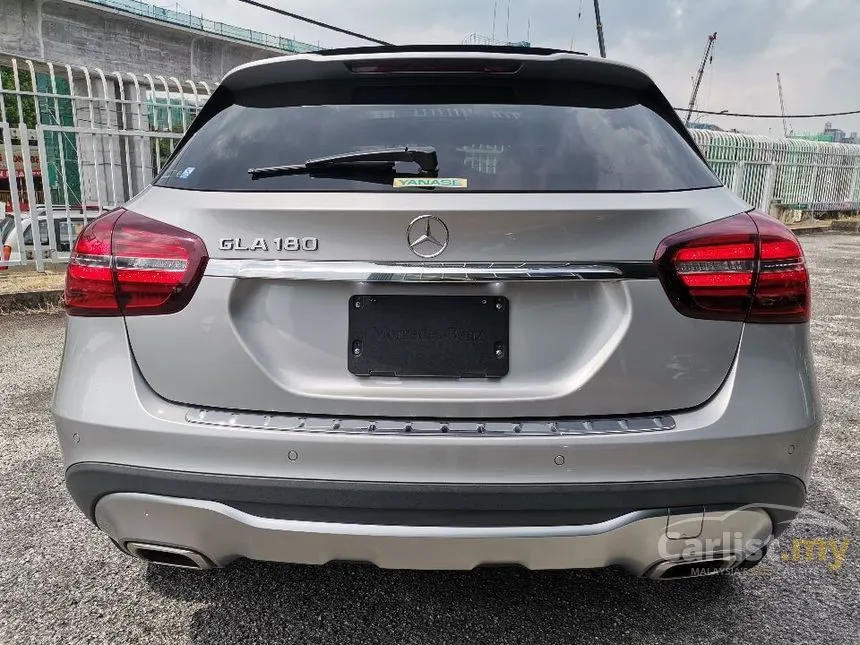 Recon 2017 Mercedes-Benz GLA180 1.6 SE FULL SPORT EDITION / HARMAN ...