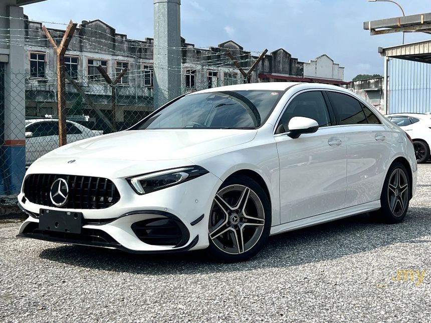 Recon Converted A45S BODYKITS 2020 Mercedes Benz A180 1.3 AMG Line ...