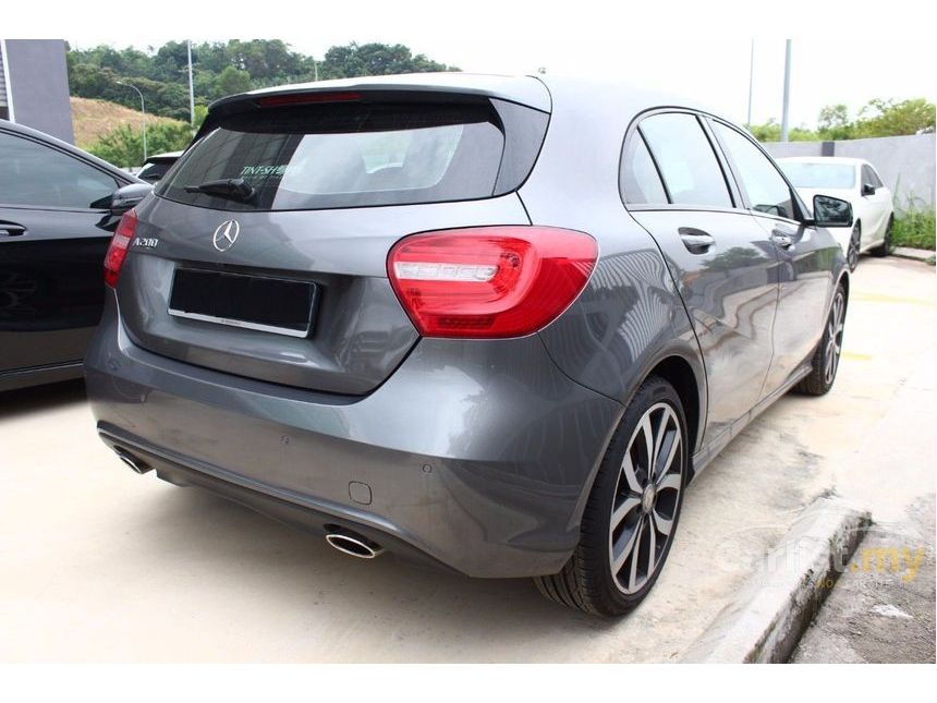 Mercedes-Benz A200 2015 1.6 in Selangor Automatic Hatchback Grey for RM ...