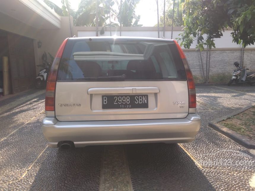 Jual Mobil Volvo V70 1997 2.3 di DKI Jakarta Automatic MPV Minivans Silver Rp 100.000.000 ...