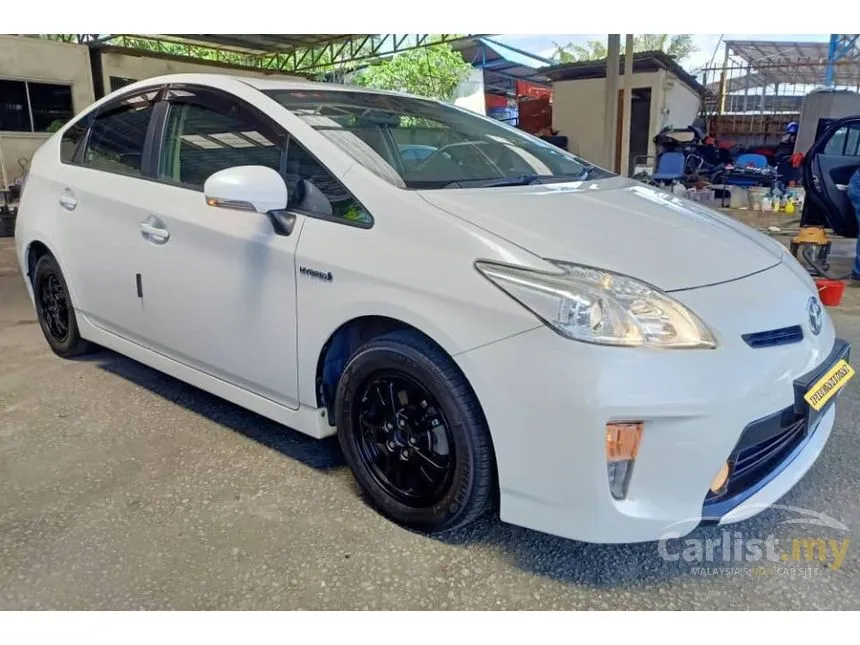 Used 2012 Toyota Prius 1.8 Hybrid Hatchback - Carlist.my