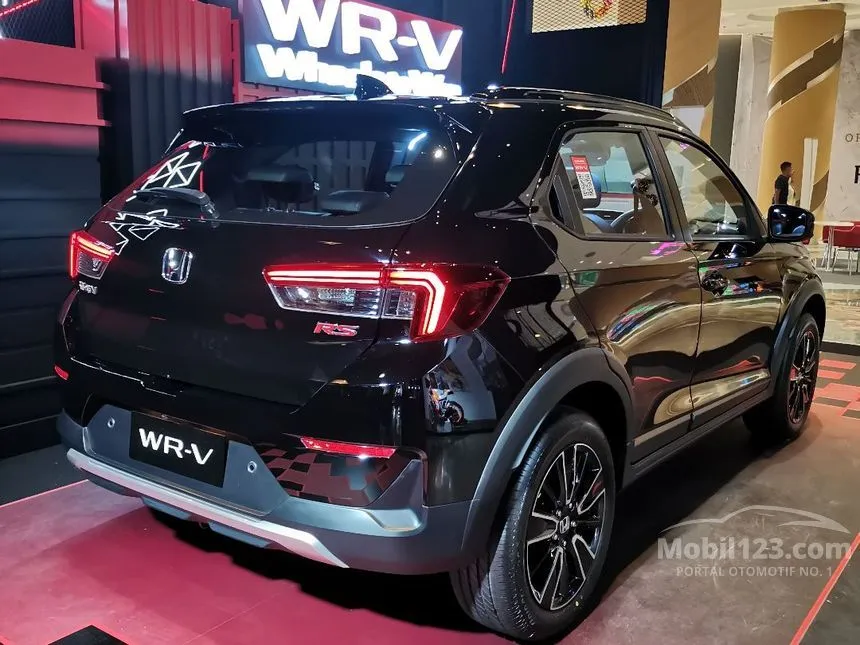 Jual Mobil Honda WR-V 2022 RS 1.5 di DKI Jakarta Automatic Wagon Hitam ...
