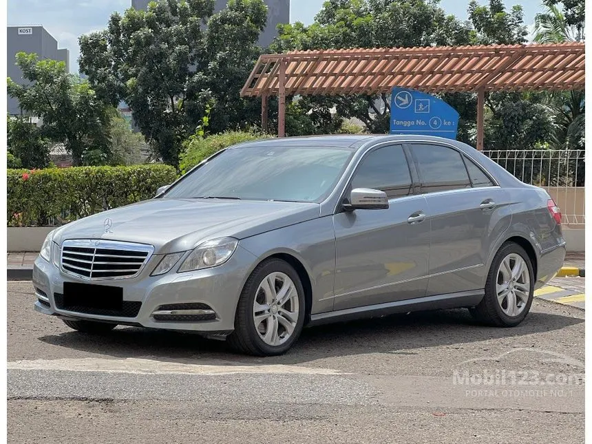 Jual Mobil Mercedes-Benz E300 2011 Avantgarde AMG 3.0 di DKI Jakarta Automatic Sedan Abu-abu Rp ...