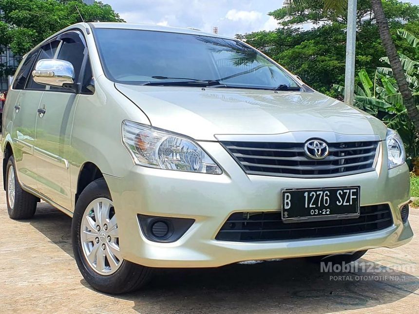 Jual Mobil Toyota Kijang Innova 2012 E 2.0 di Jawa Barat Manual MPV ...