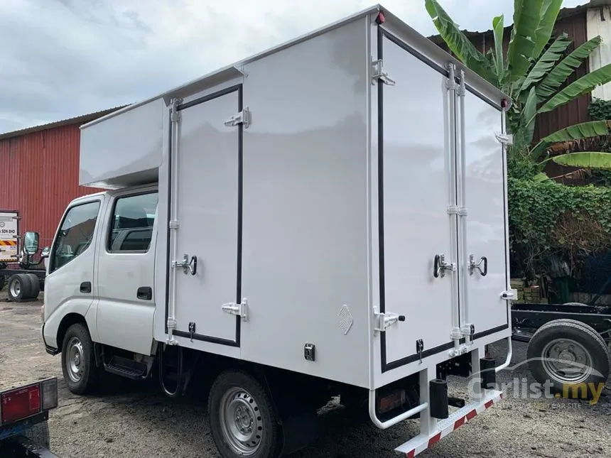 Recon Toyota dyna double cab Luton box van /Isuzu double cab Luton box ...