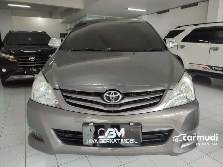 Jual Mobil Toyota Kijang Innova 2009 E 2.5 di Jawa Timur Manual MPV Abu ...