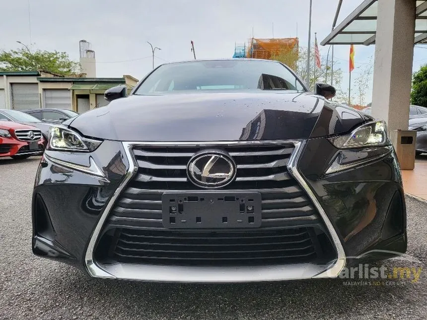 Recon 2017 Lexus IS200t 2.0 TURBO, 2 TONE INTERIOR, 3 LED, 2 ELECTRIC ...