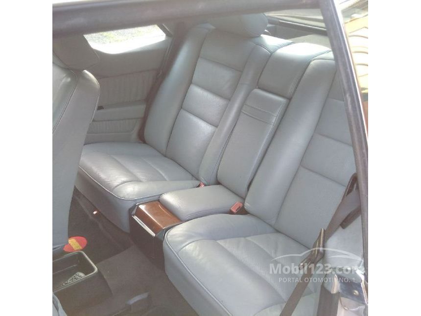 Jual Mobil Mercedes-Benz 300CE 1990 C124 3.0 Automatic 3.0 di DKI ...